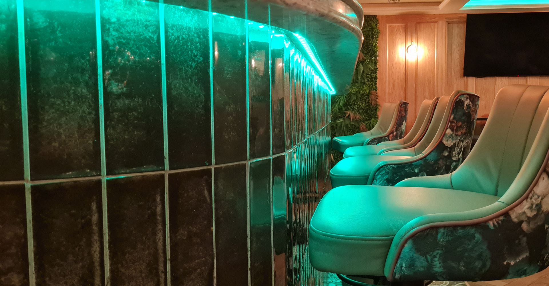 Bellaghy's Taphouse Enlists Aurora Lighting to Illuminate New Function ...