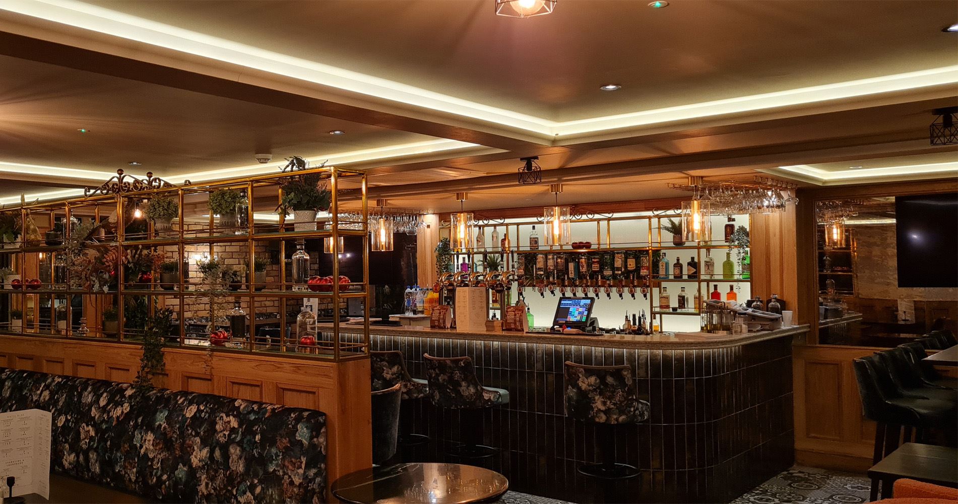 Bellaghy's Taphouse Enlists Aurora Lighting to Illuminate New Function ...